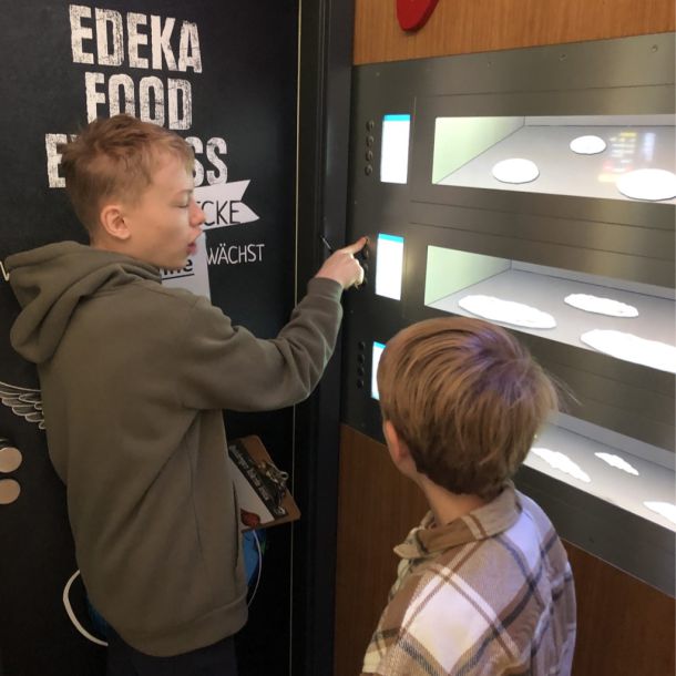 EDEKA Talente-Truck an der HLS